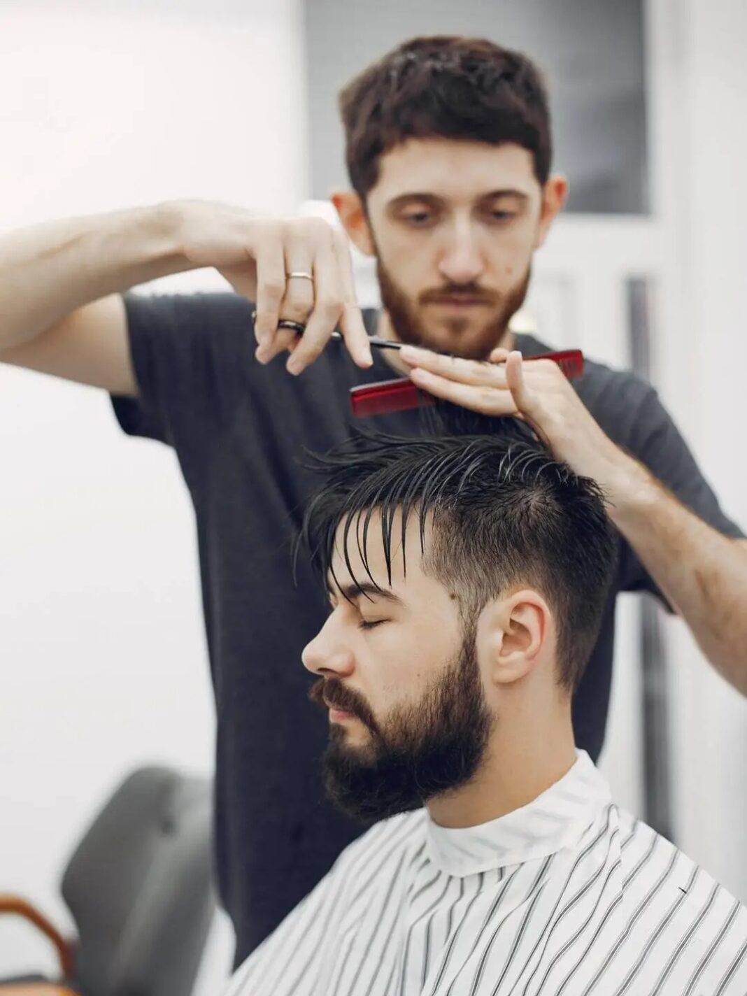 Hair Cut And Shaving Days: जानें दाढ़ी-बाल कटवाने का सही दिन